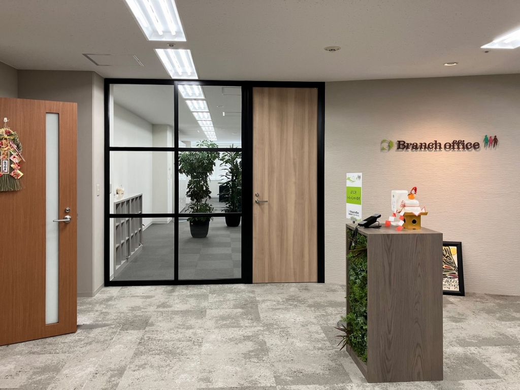 スチールパーティション Xis-tone | 商品情報 | コマニー株式会社