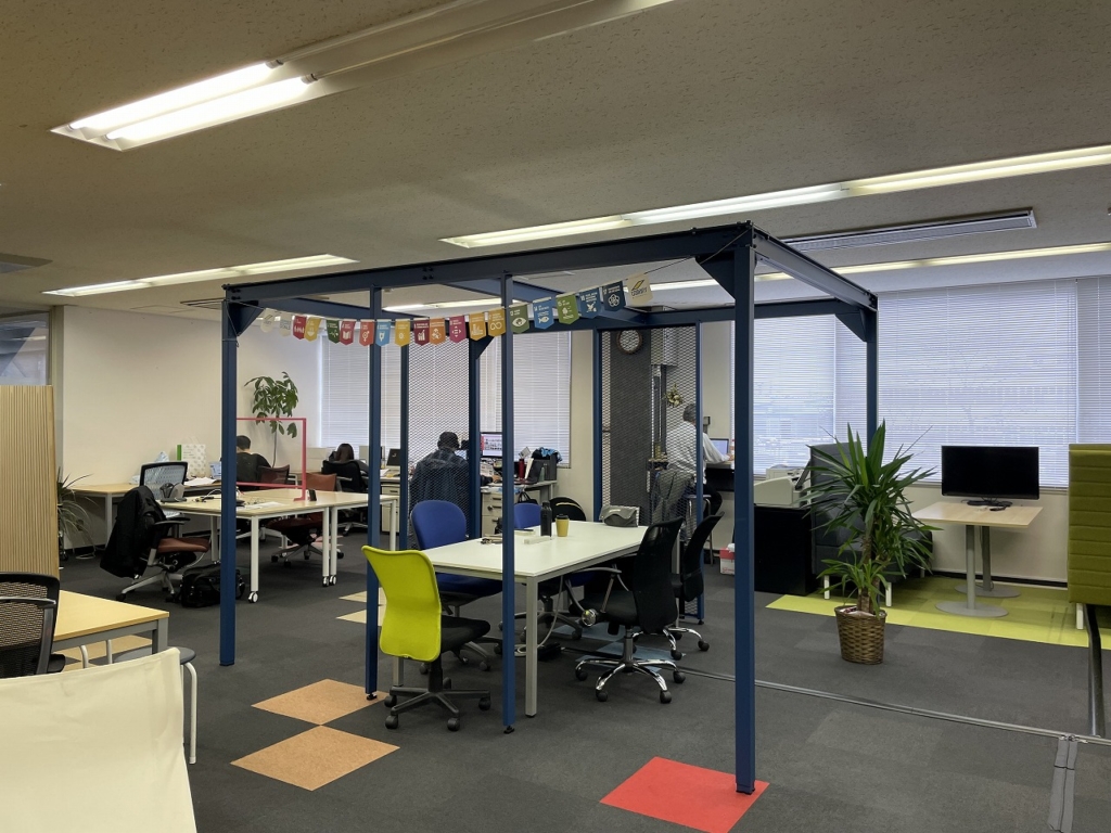 コミュニケーションプレイス Xis-Frame | 商品情報 | コマニー株式会社