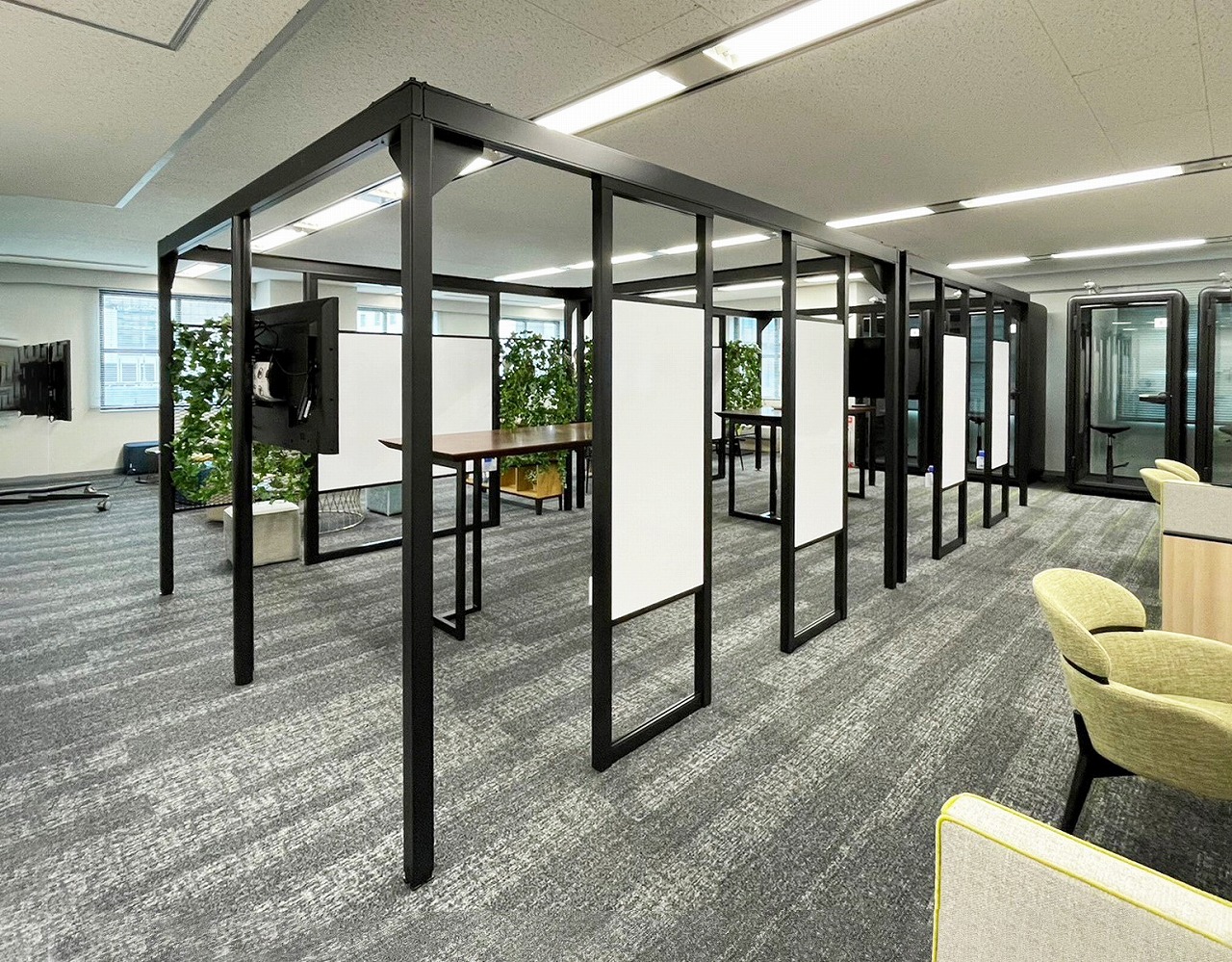 コミュニケーションプレイス Xis-Frame | 商品情報 | コマニー株式会社